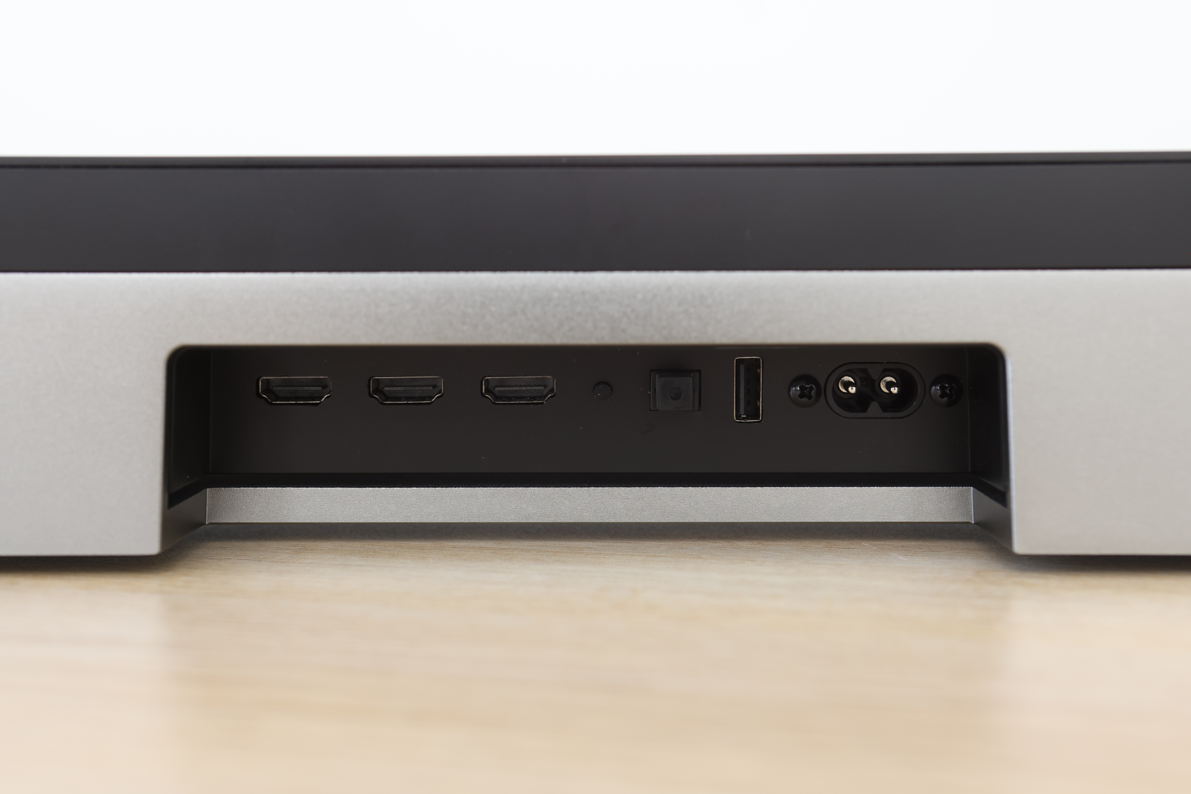 Porsche Design PDB70 IF 設計大獎和紅點設計獎、 杜比全景聲 ATMOS SoundBar 聲霸簡易開箱 ...