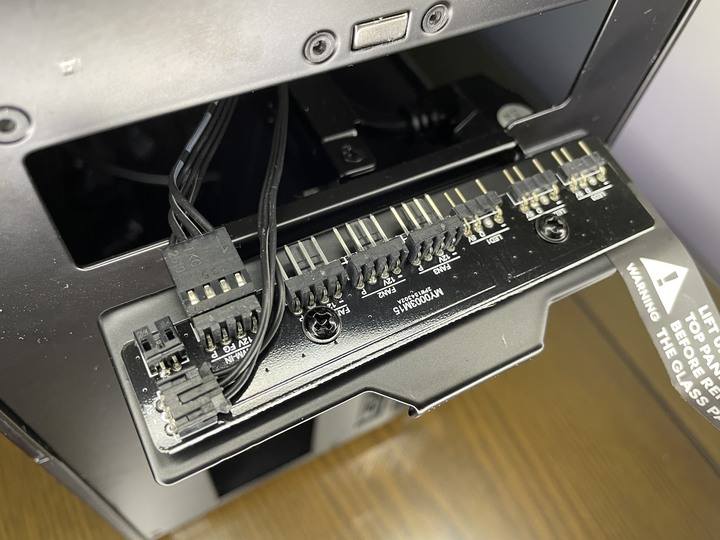 【開箱】小巧精緻 Lian Li Q58 ITX 機殼 開香♡ - Mobile01