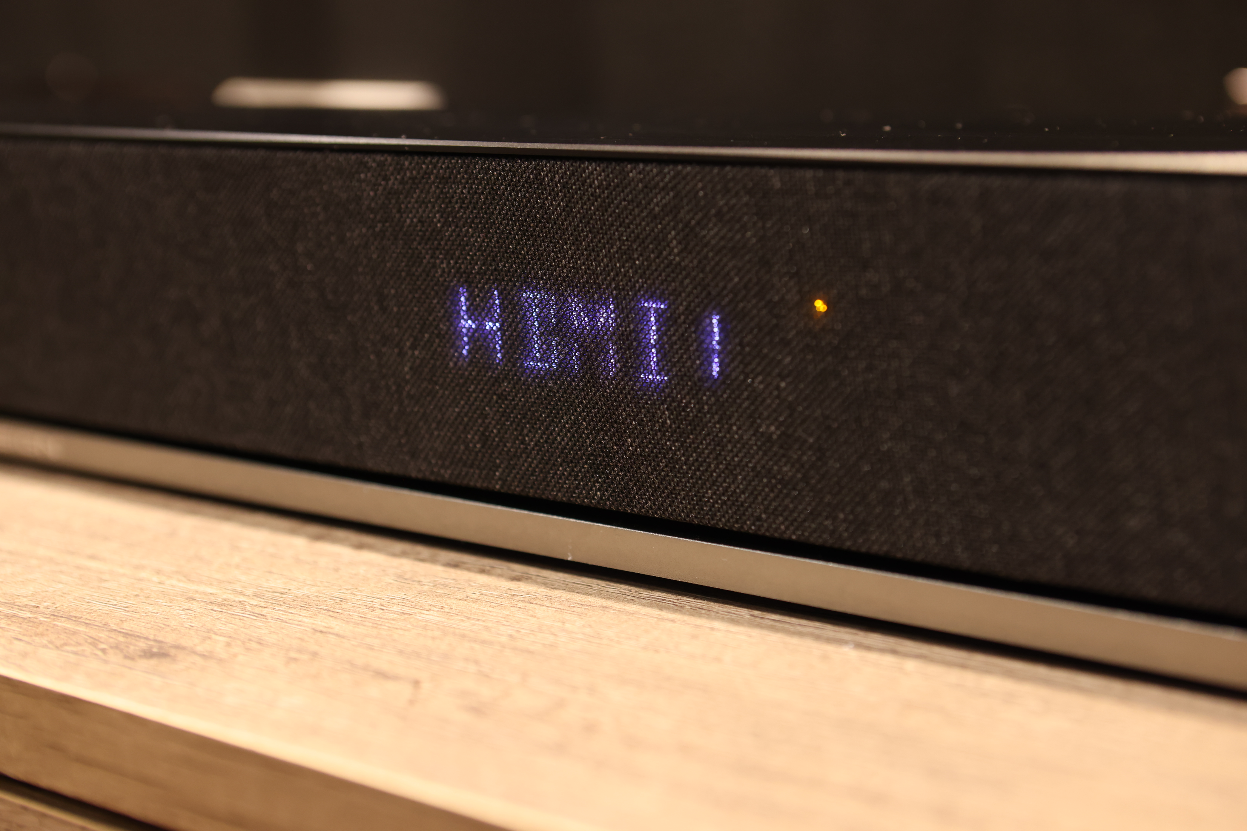 Porsche Design PDB70 IF 設計大獎和紅點設計獎、 杜比全景聲 ATMOS SoundBar 聲霸簡易開箱 ...