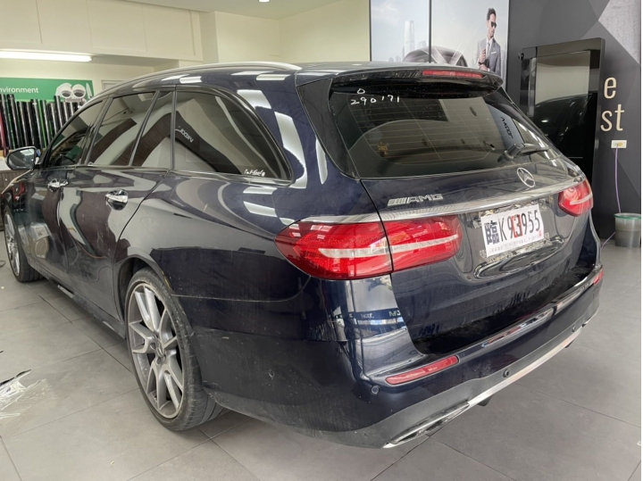 自辦外匯車 S213 E43 - Mobile01