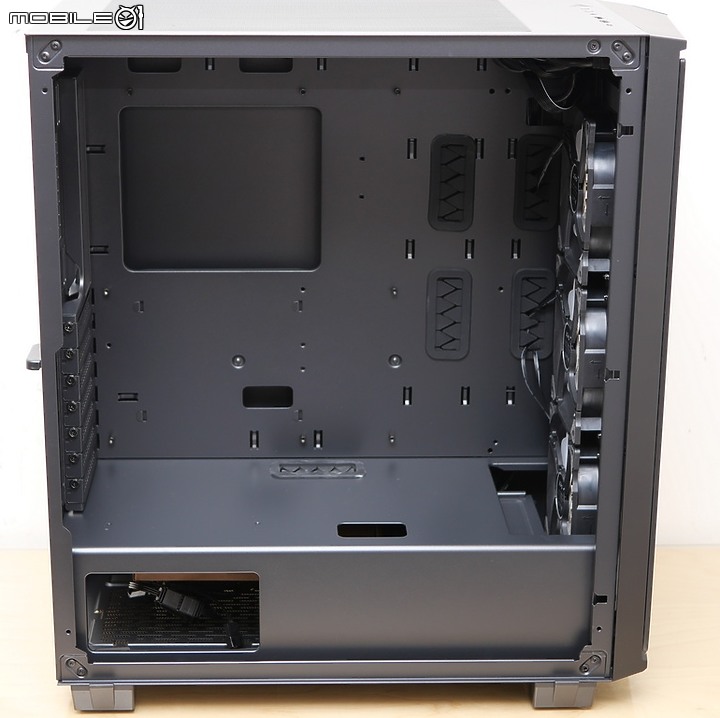 [開箱] Type-C 與 VENTO 風扇搭載 XPG CRUISER BLACK 雷巡艦 - Mobile01