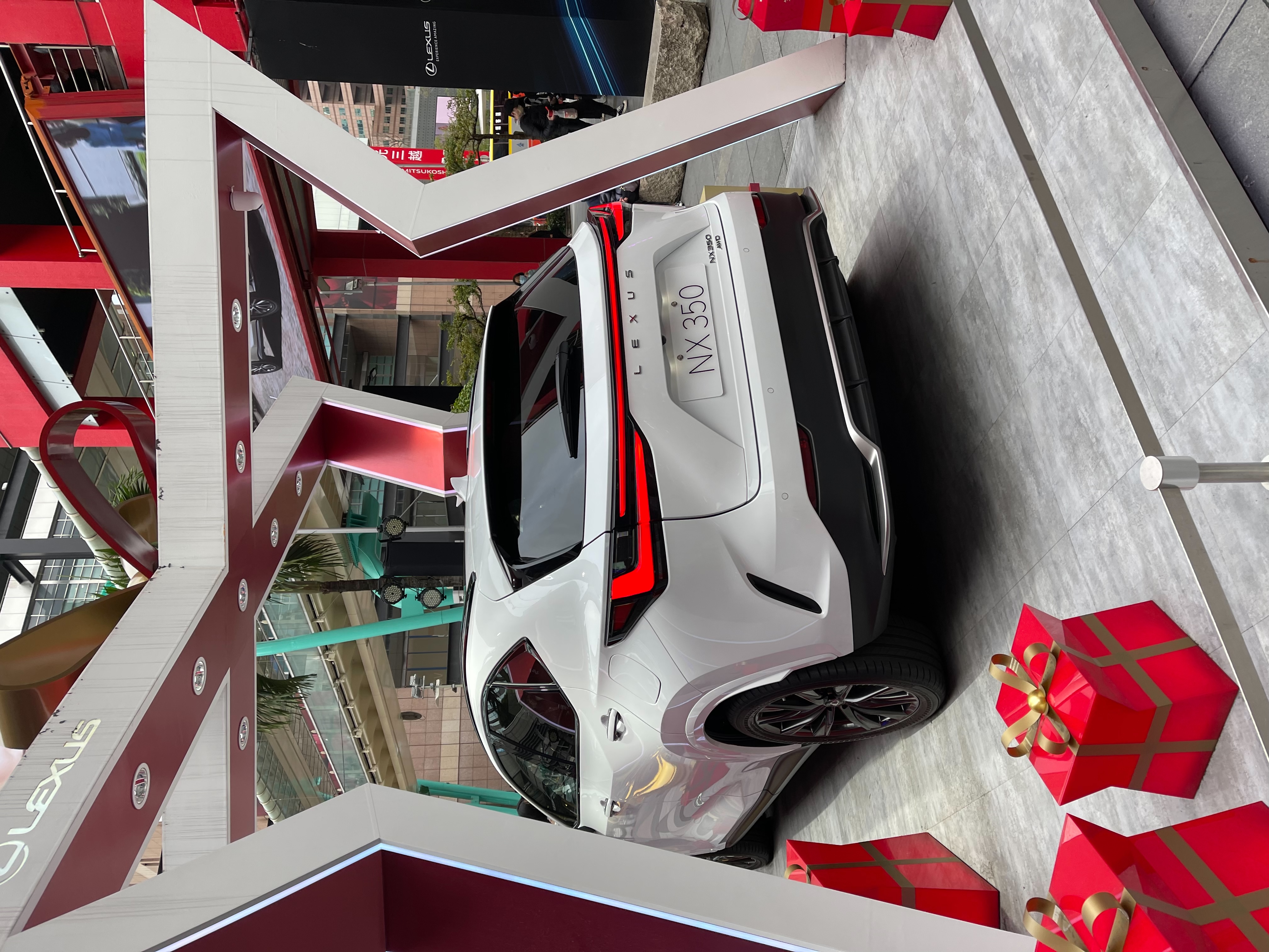 【快速分享】Lexus品牌概念店預約試乘，內有好康 - Mobile01