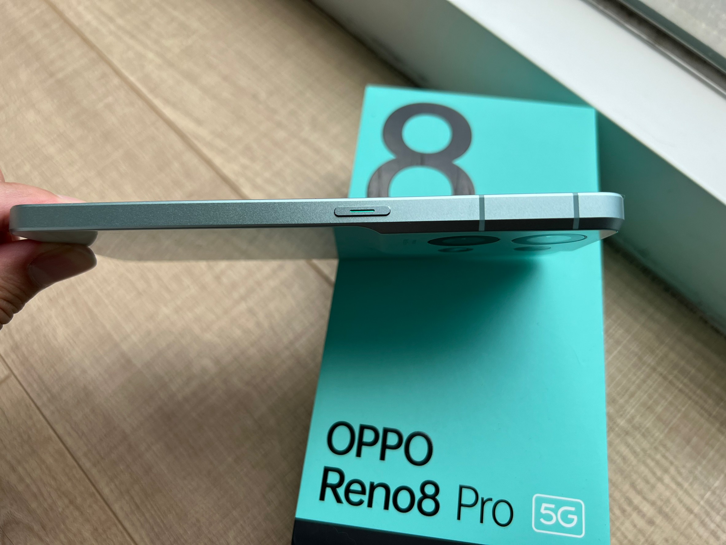 史上最有感的Reno, Reno8 Pro開箱 - Mobile01