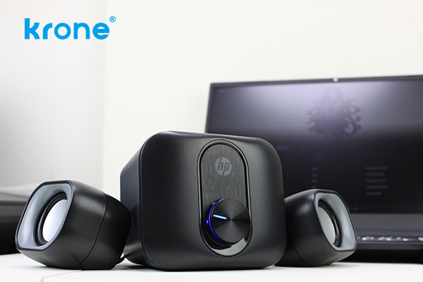 輕巧方便好攜帶、獨立中控重低音加成，HP DHS-2111、DHS-2111S 多媒體小喇叭開箱 - Mobile01