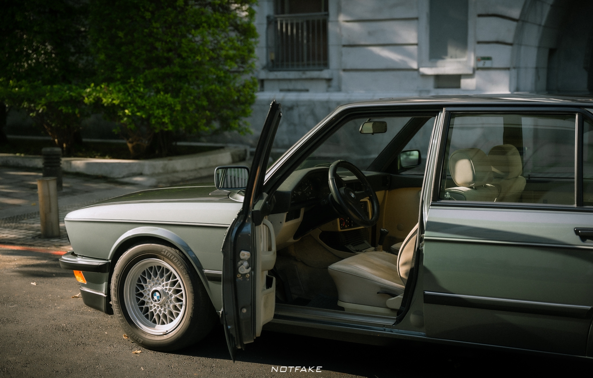 【經典懷舊特輯】1987 BMW E28 520i / 車主故事 / 照片分享 - Mobile01
