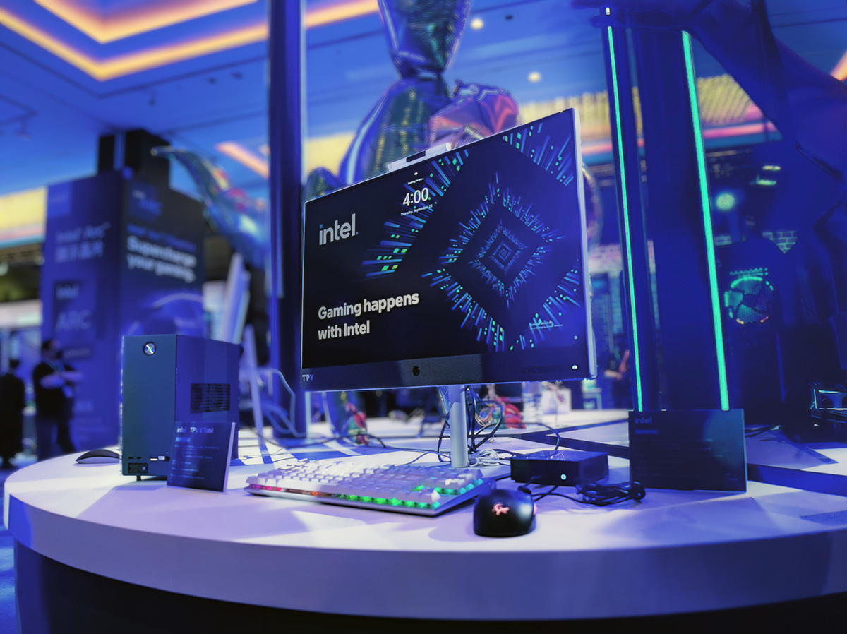 Intel YES！】2022 Intel Taiwan Open House 無以倫比的性能展示！ - Mobile01