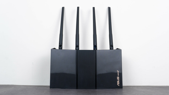 「開箱」ASUS RT-AX1800S - 入門 WiFi 6 路由器 - Mobile01