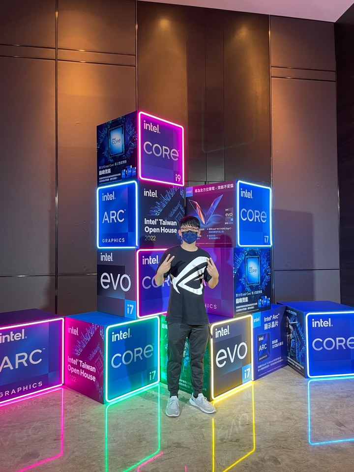 【參觀】擠牙膏還是能贏?! 2022 Intel Taiwan Open House - Mobile01