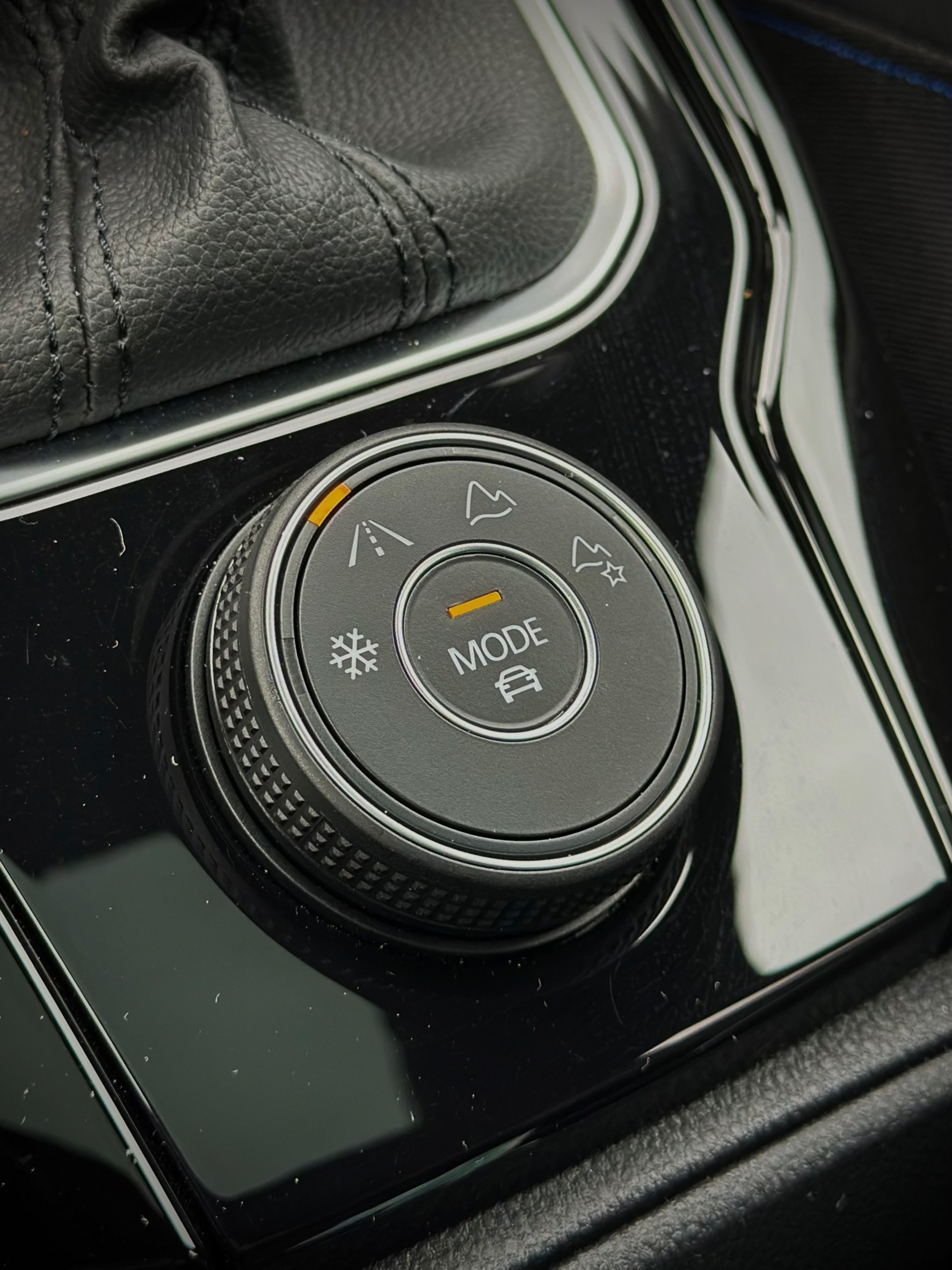 我也是三百俱樂部成員了! T-ROC R開箱分享 - Mobile01