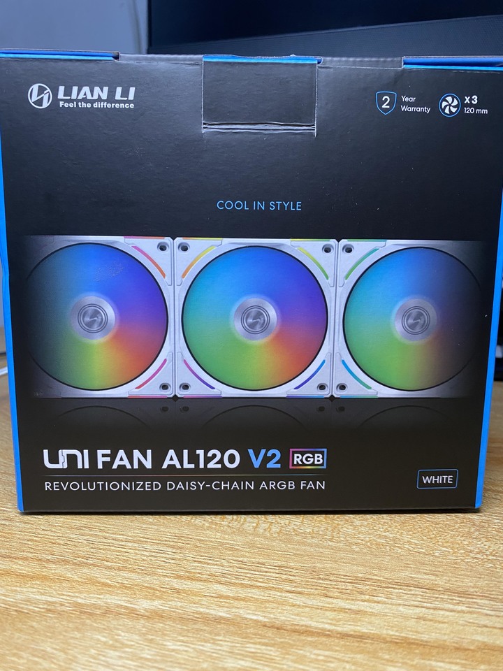 亮強棒！聯力AL120 V2 & Strimer Plus V2 開箱體驗(文長圖多) - Mobile01