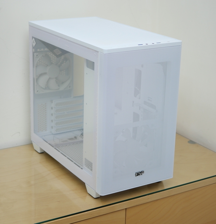 [開箱] 外型散熱兼顧 FSP全漢 CST360(W) 白 - Mobile01