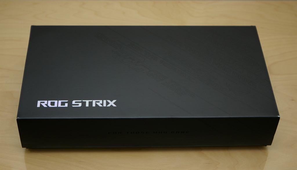 信仰與外觀兼顧的中階卡 ROG Strix 4070 12GB OC 開箱 - Mobile01