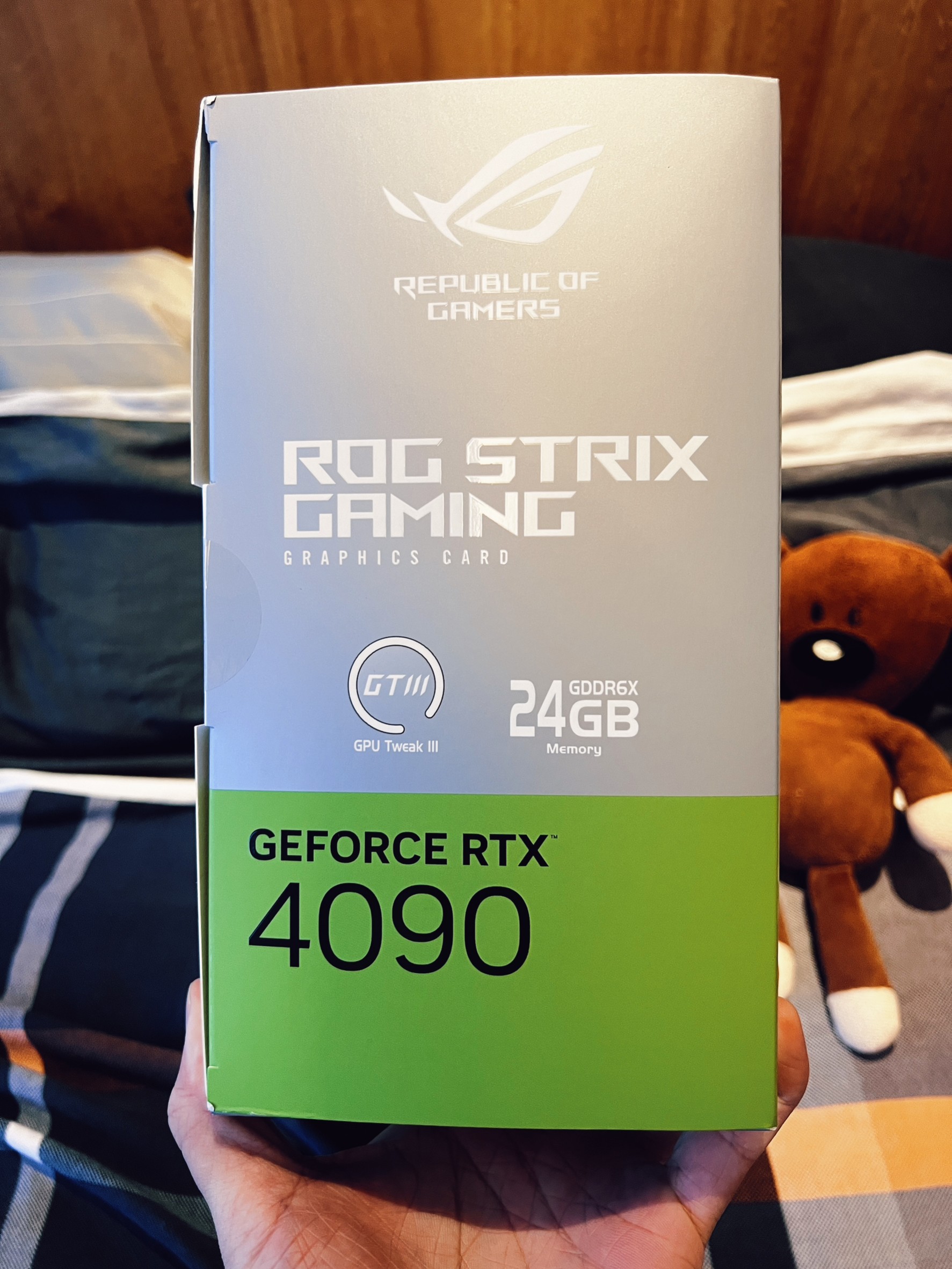【其他】2023年真開箱ROG Strix GeForce RTX™ 4090 White @電腦應用綜合討論 哈啦板 - 巴哈姆特