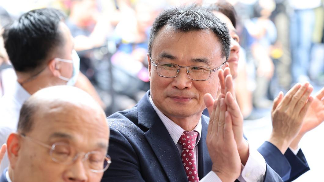 閉著眼睛說瞎話？下面那張圖......，tvbs真厲害 - Mobile01