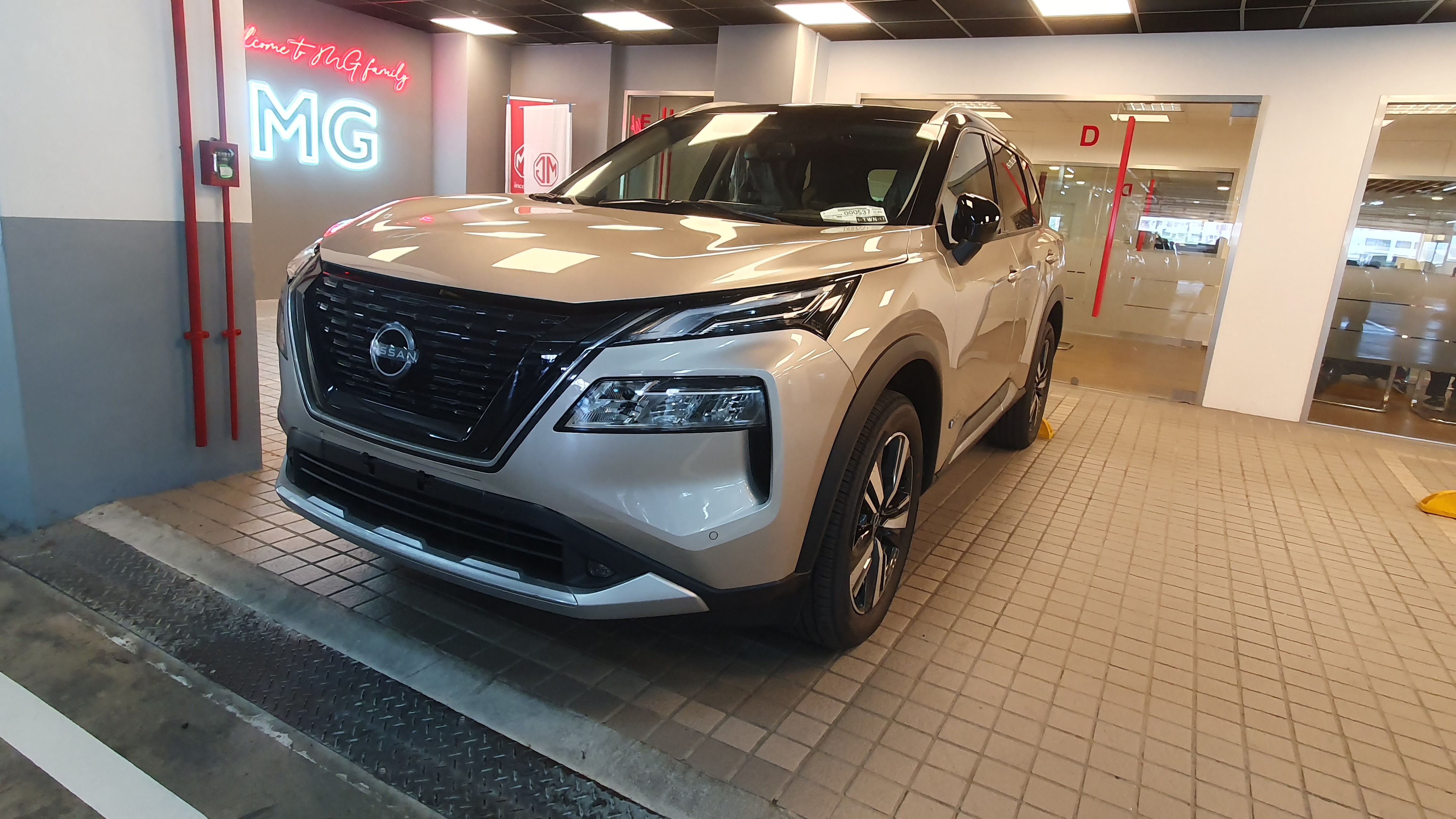 XTRAIL EPOWER 簡易開箱 - Mobile01