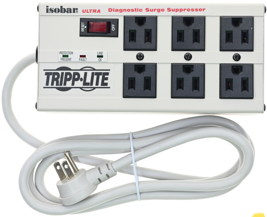 TRIPP-LITE isobar 6 Ultra六插座防突波濾波延長線開箱 - Mobile01