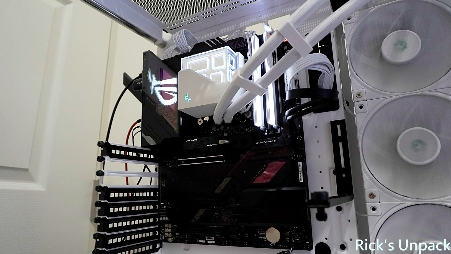 【開箱】Z790一代主流頂規板 | ROG STRIX Z790-E GAMING WIFI - Mobile01