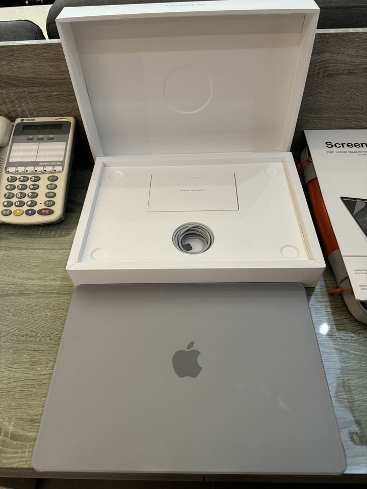 MacBook Air 15 M2 - Mobile01