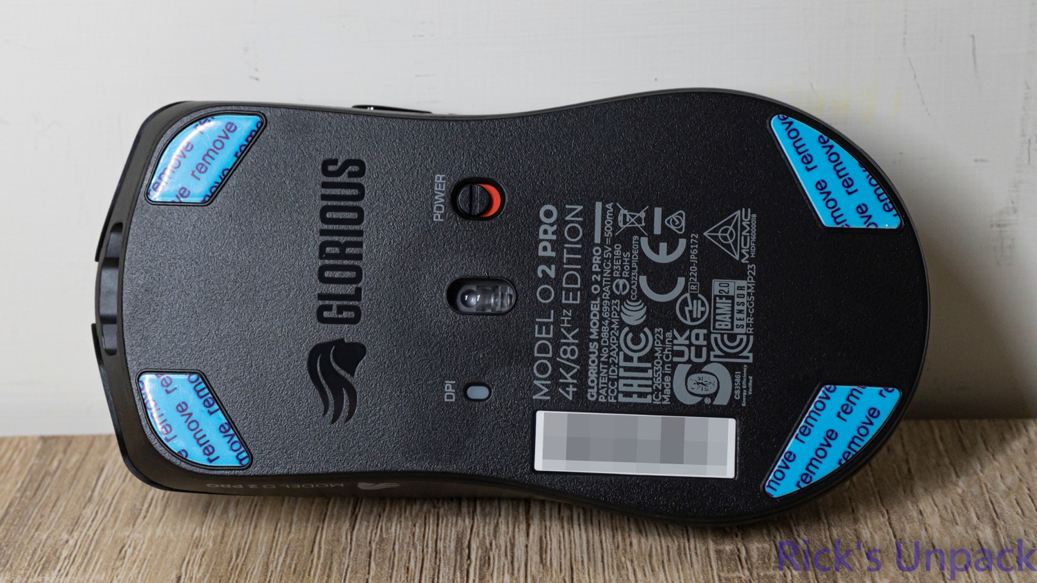 【開箱】無線4K回報率、輕量對稱鼠 | Glorious Model O2 PRO 4K/8K WIRELESS - Mobile01