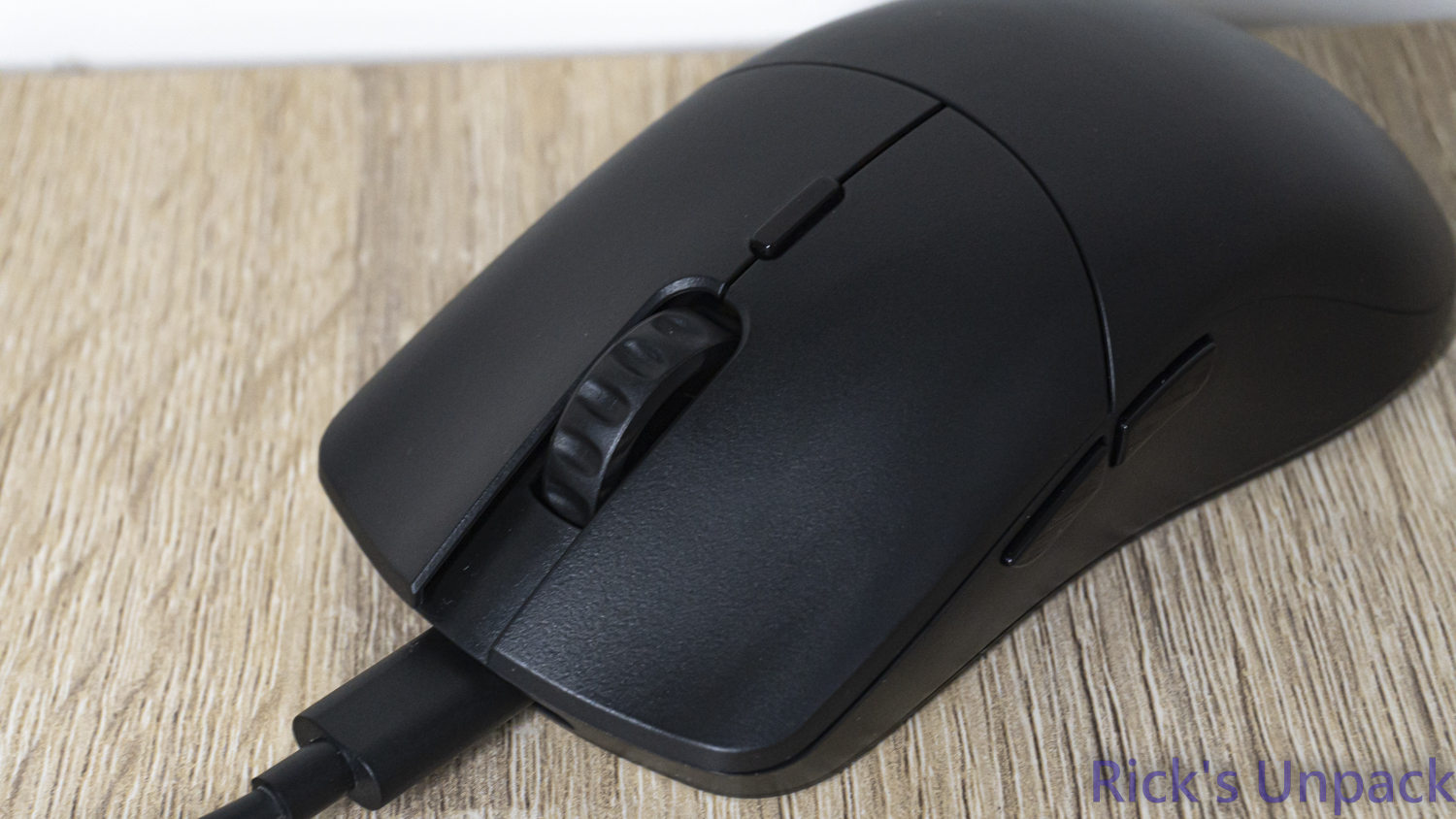 【開箱】無線4K回報率、輕量對稱鼠 | Glorious Model O2 PRO 4K/8K WIRELESS - Mobile01