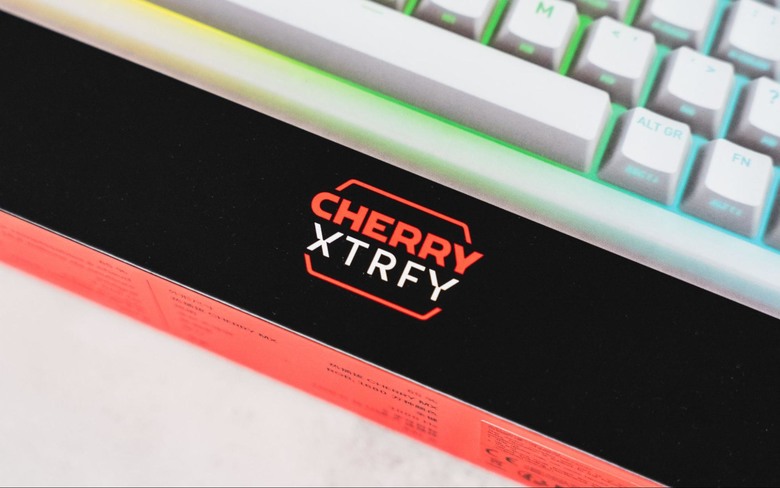 【開箱】Cherry XTRFY K5V2熱插拔電競鍵盤開箱體驗 - Mobile01