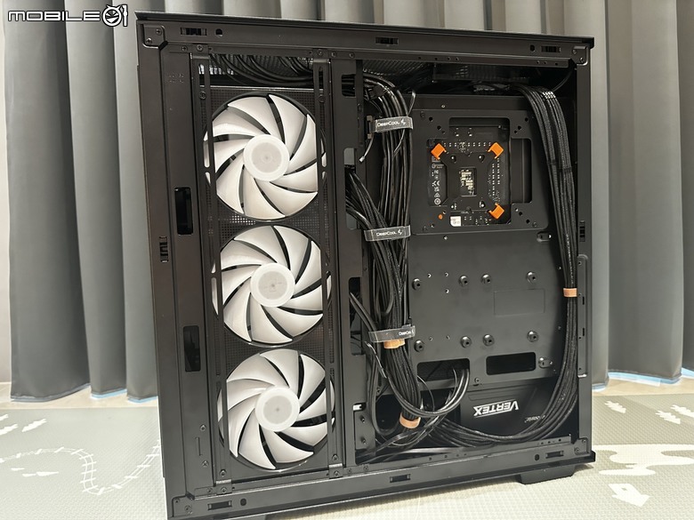 三模切換！九州風神 Morpheus 全塔機殼 - Mobile01