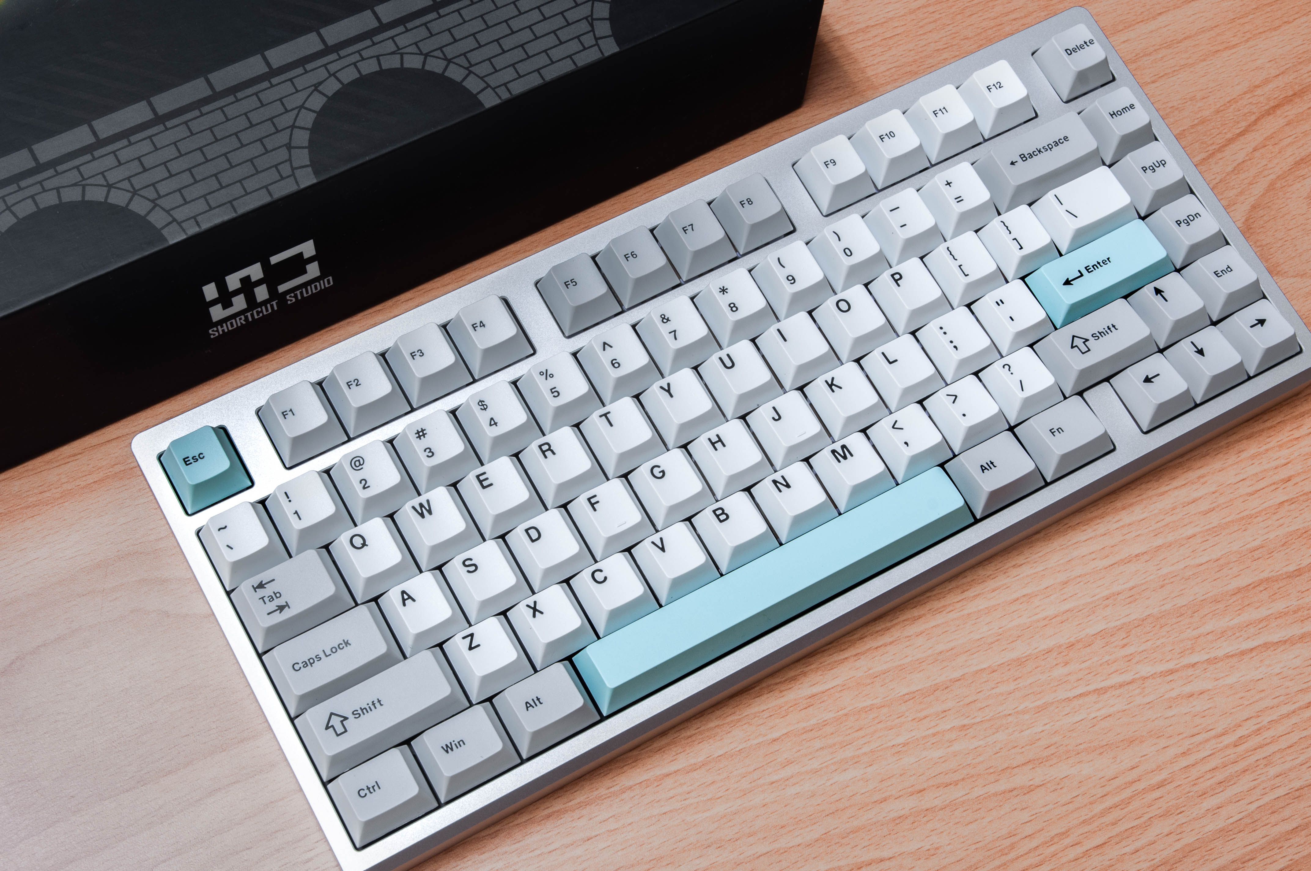 「橋75 SC Bridge75 三模鋁殼快拆機械鍵盤」 - 再摔進坑開箱文。 - Mobile01