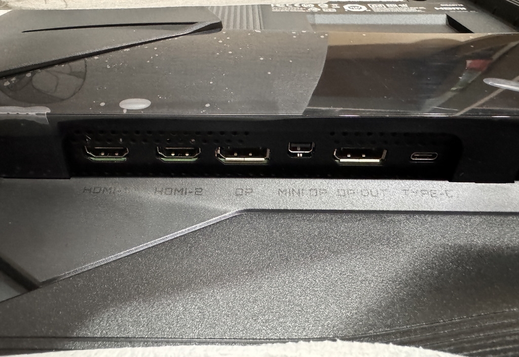 分享 DP2.1 UHBR20 戰未來 QD-OLED 技嘉 AORUS FO32U2P 開箱 - Mobile01