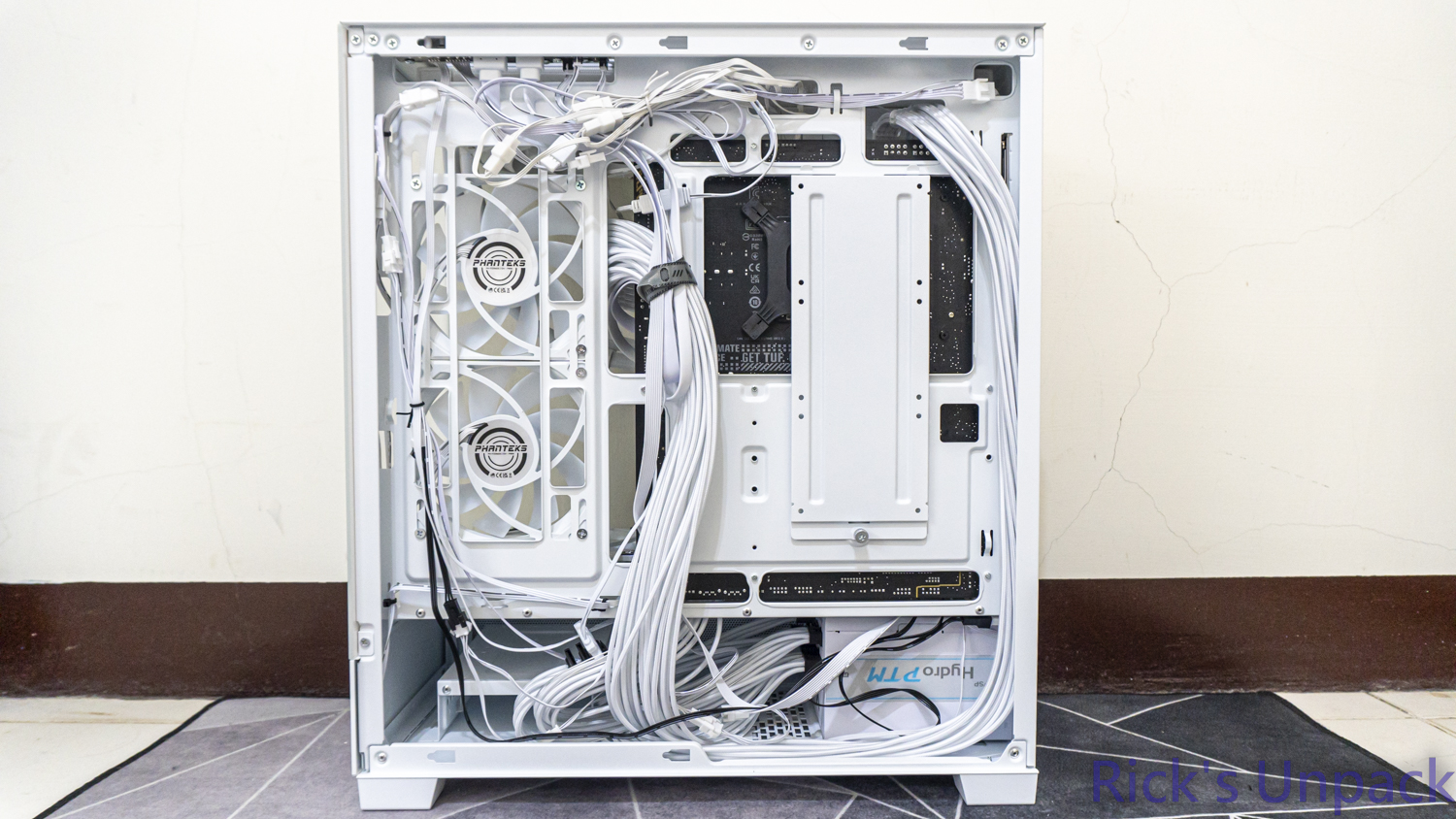 【開箱】入門海景殼成員+1 | PHANTEKS XT VIEW WHITE - Mobile01