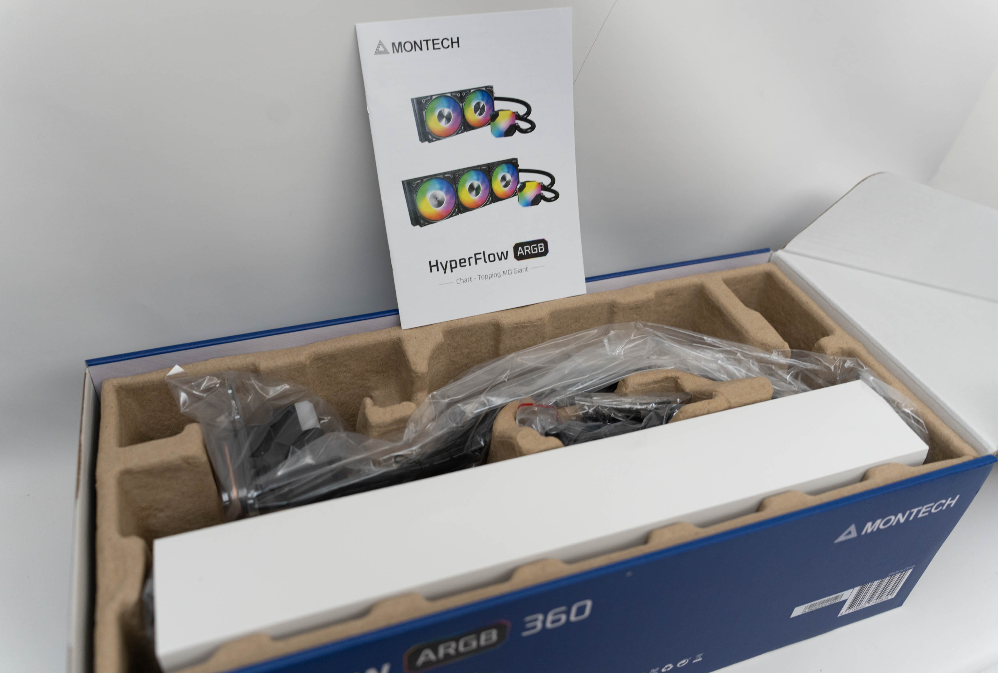 [開箱] 挑戰CP值的極致 君主HyperFlow 360水冷 - Mobile01