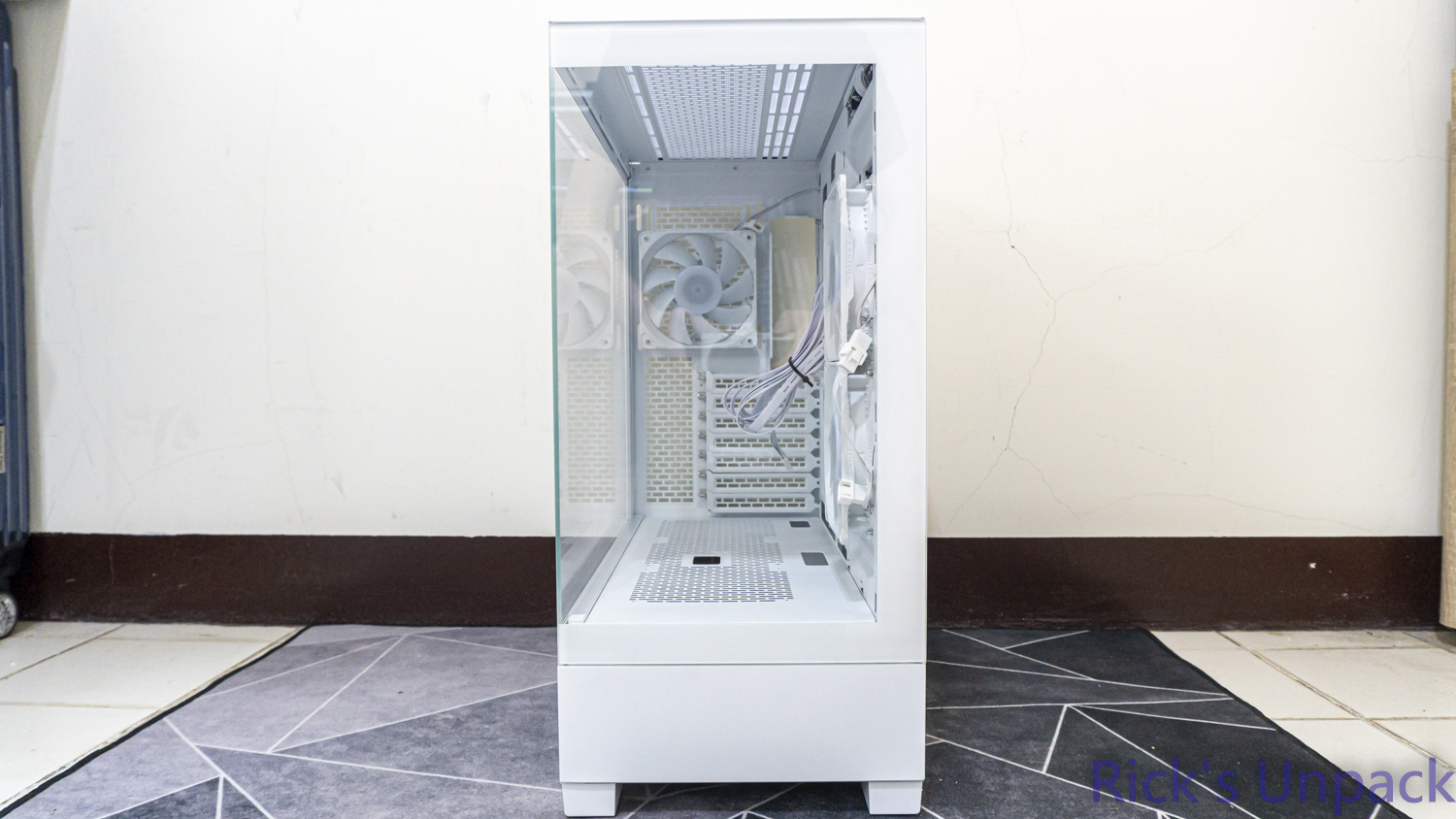 【開箱】入門海景殼成員+1 | PHANTEKS XT VIEW WHITE - Mobile01