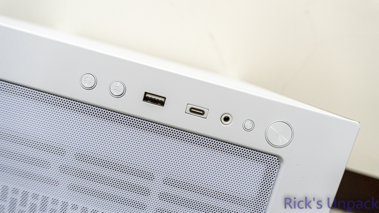 【開箱】入門海景殼成員+1 | PHANTEKS XT VIEW WHITE - Mobile01