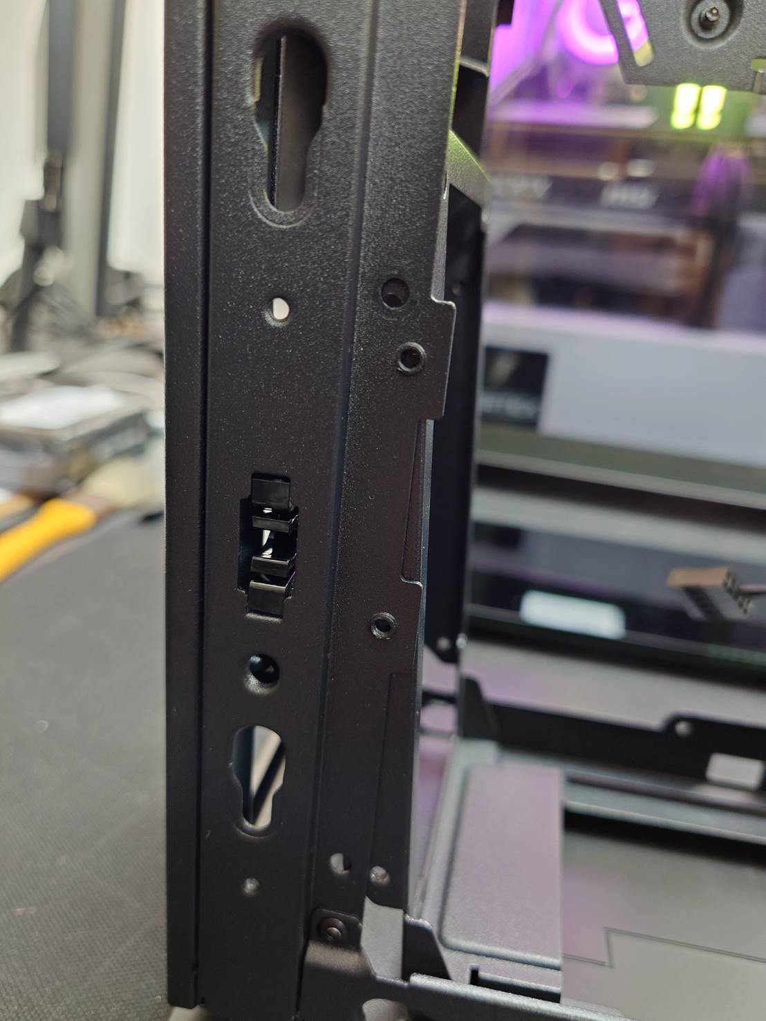 InWin 迎廣科技 推出 iBuildiShare 系列 - ModFree Mini MOD II ITX 系列機殼 - Mobile01