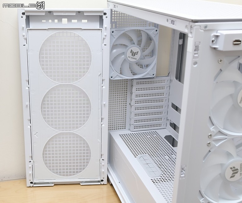 硬派風 Tuf Gaming Gt302 Argb 白色版 Mobile01