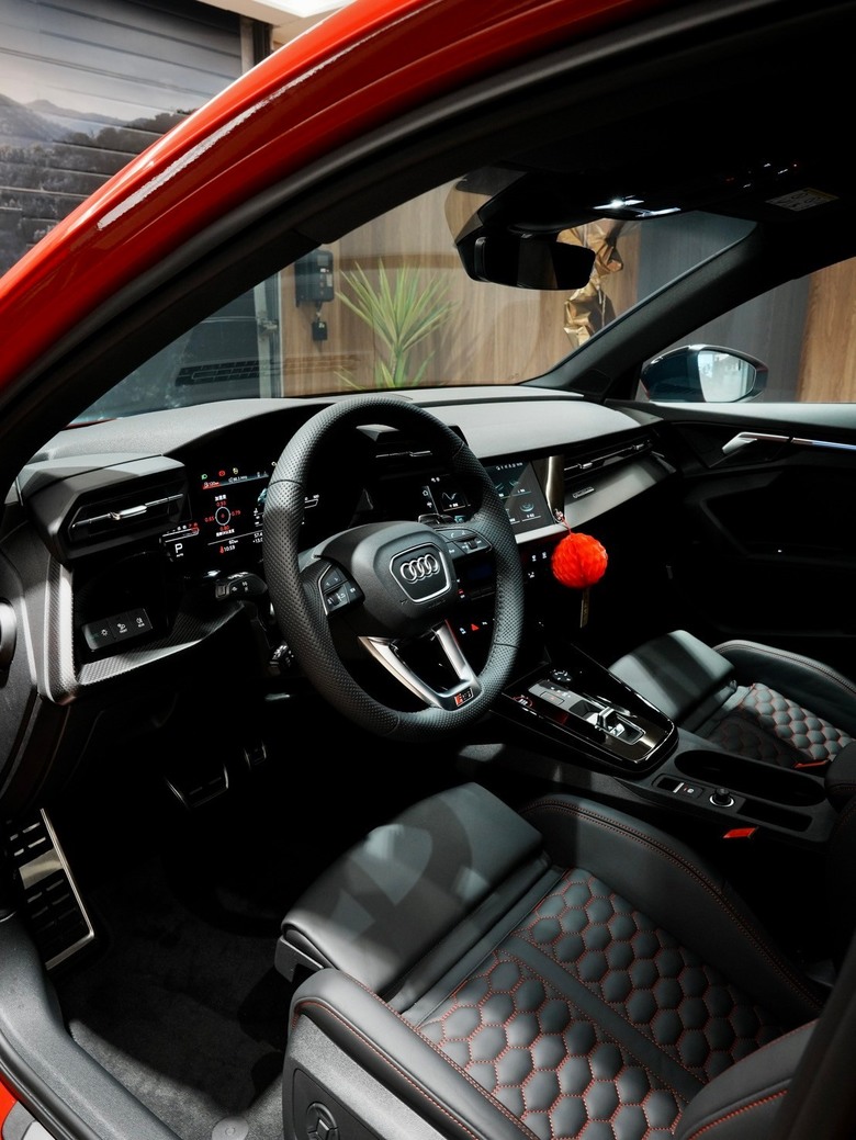 RS 3 Sportback 金屬拉丁紅 Tango red - Mobile01