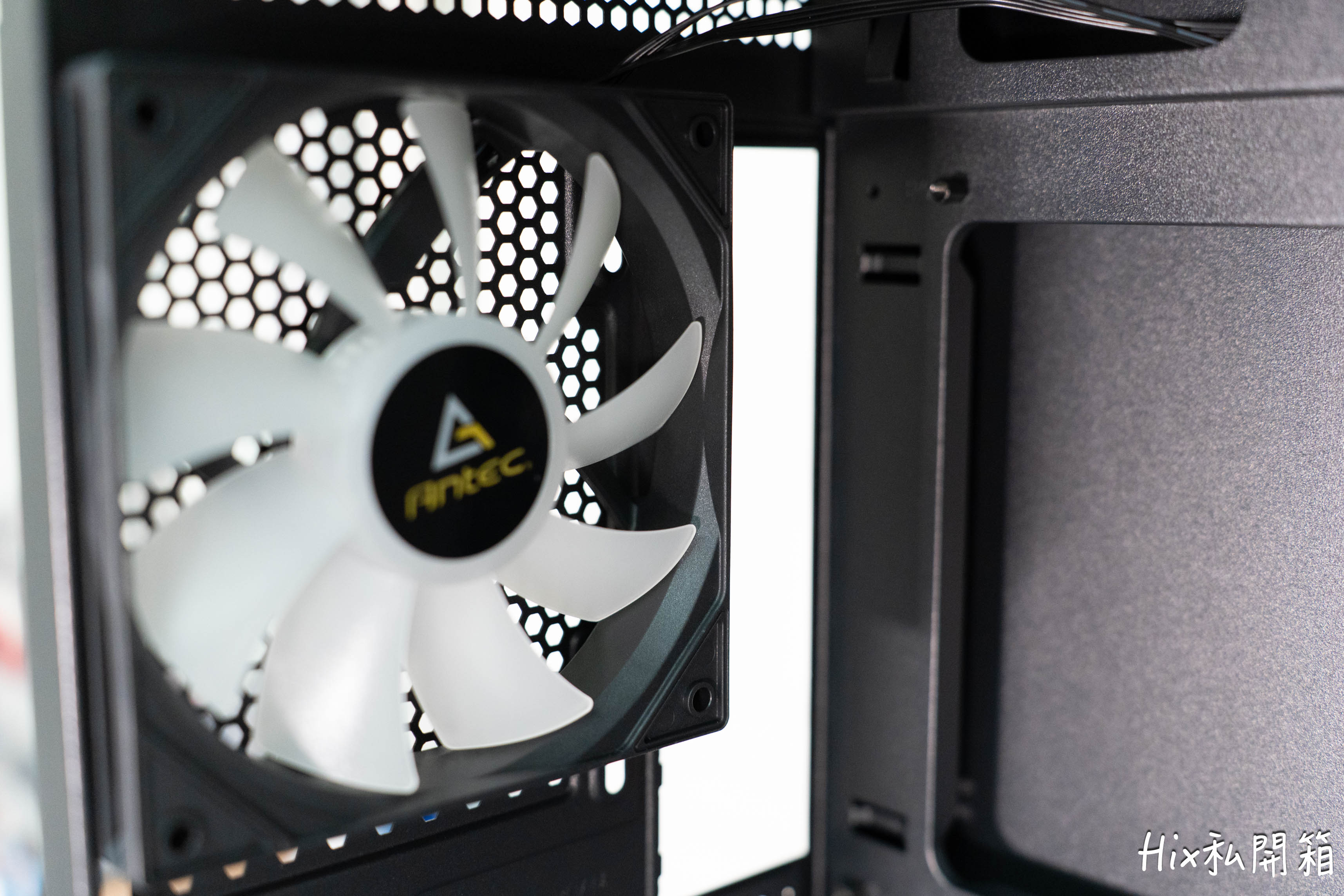 [開箱] 來自安鈦克的CP之選 ANTEC CX700 ARGB - Mobile01