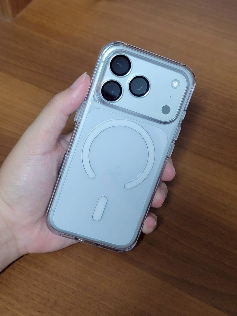 iPhone17 Pro 犀牛盾、CASETiFY、DEVILCASE透明手機殼評比 - Mobile01