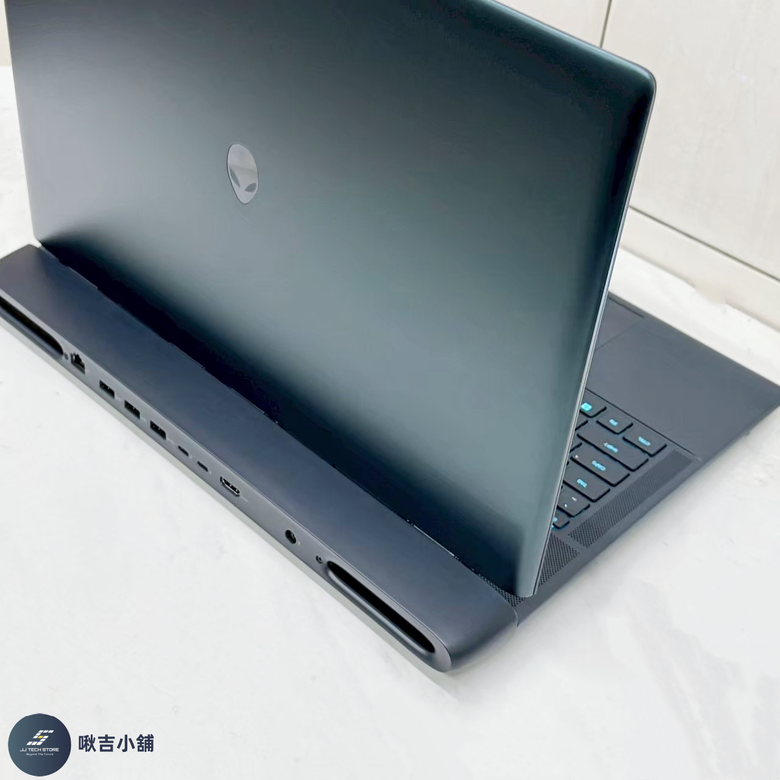 開箱&分享 Dell 戴爾 2025「Alienware Area 51」電競筆電 ️(全實拍及開箱影片) - Mobile01